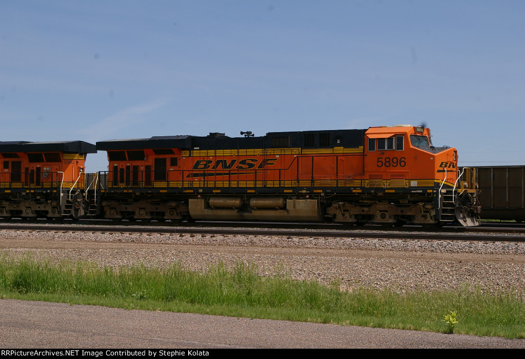 BNSF 5896